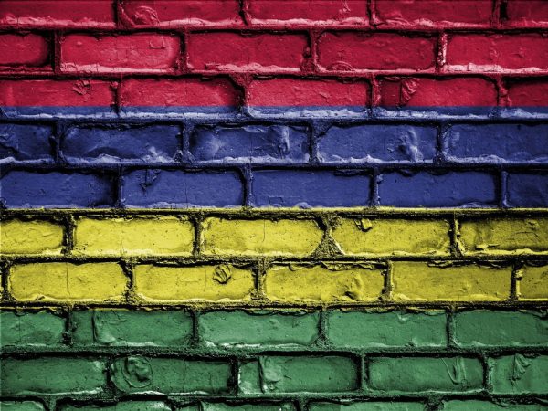 Mauritius regulator suspends Bet593 in money laundering inquiry